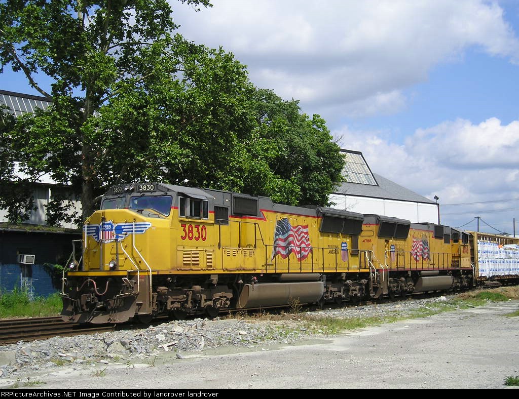 UP 3830 On NS 143 Southbound